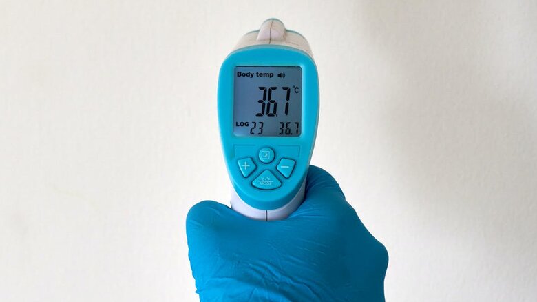 Patient temperature checks on arrival at clinic | Well Travelled Clinics